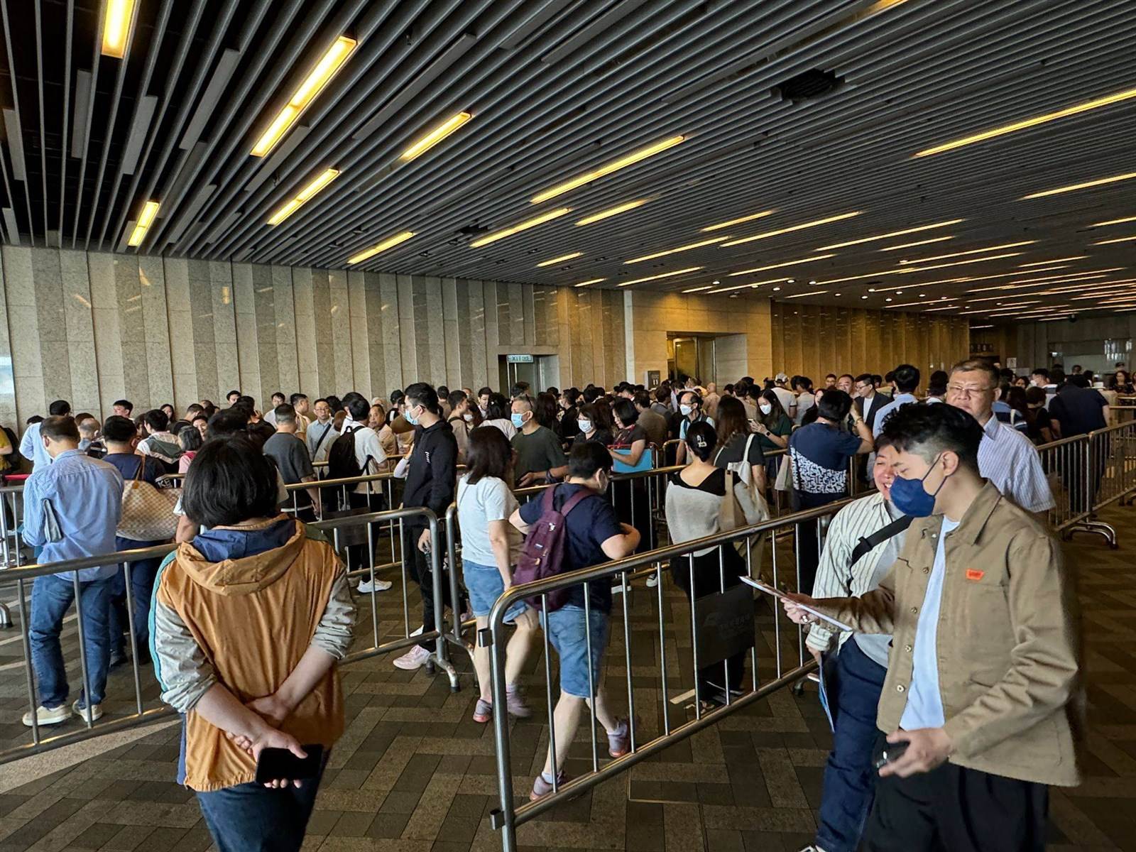 The YOHO Hub II首轮吸金20亿 加推141伙 入场费663万 | 地产新闻 | 中原地產